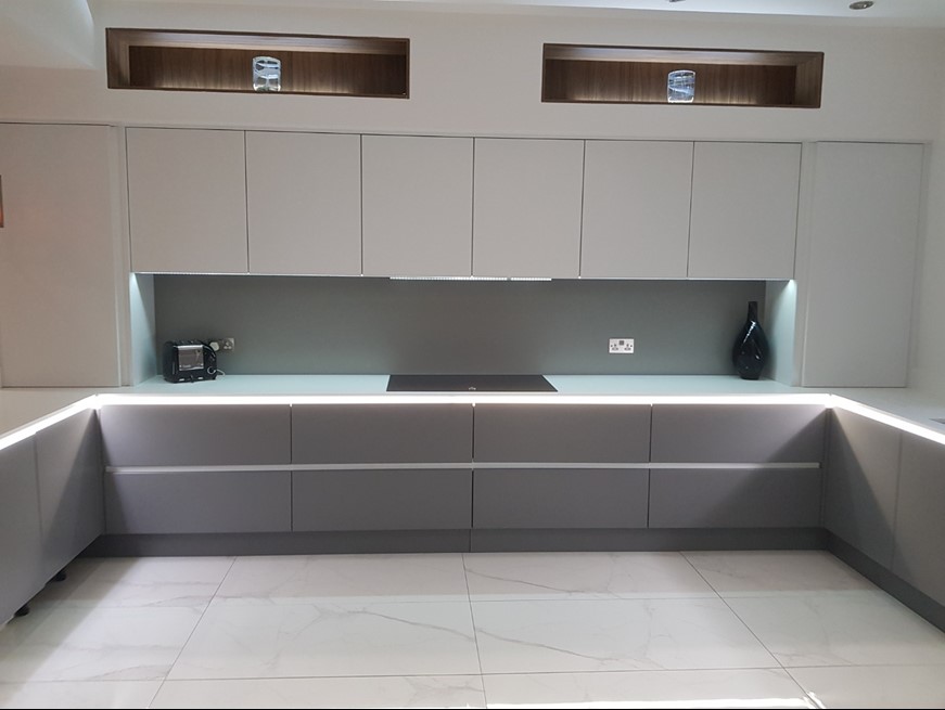 True Handleless kitchens